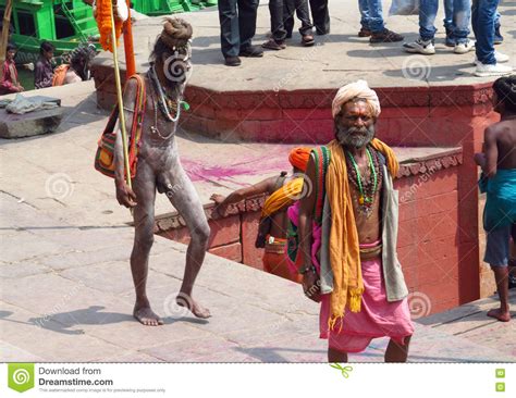 Naakte Piligrims Op De Straat In India Redactionele Stock Foto Image Of Asceticisme Bedelaar