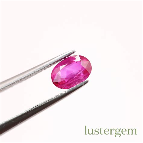 พลอยทับทิมพม่าแท้ Ruby รูปไข่ ขนาด 7x5 มิล Shopee Thailand