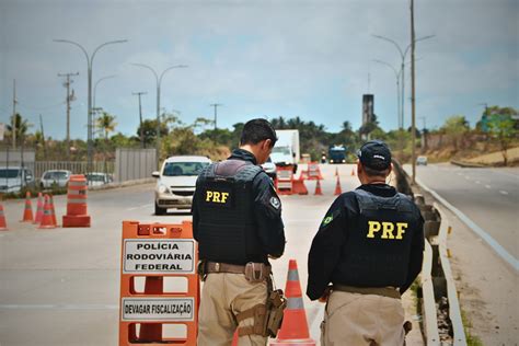 PRF flagra mais três condutores dirigindo a CNH suspensa em Sergipe Polícia Rodoviária Federal
