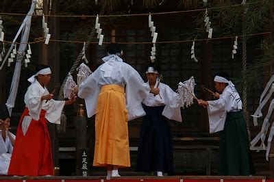 祭りの追っかけ 薬莱神社三輪流神楽 濫觴堅座