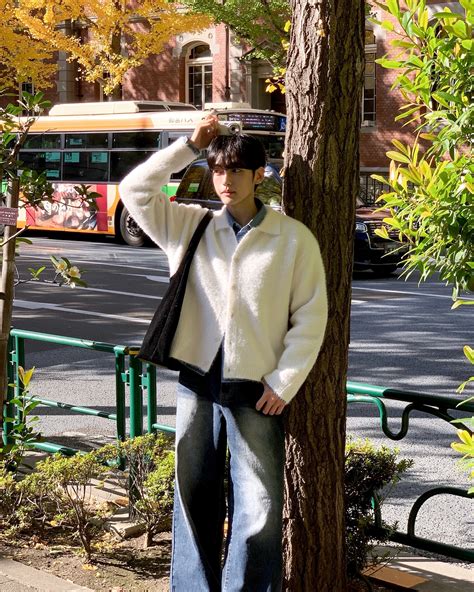 오텀 새해 복 많이 받으세요 🙇🏻‍♂️ 오늘까지 무물 디엠 답장 열심히 할게 조금만 기다려줘요 Instagram
