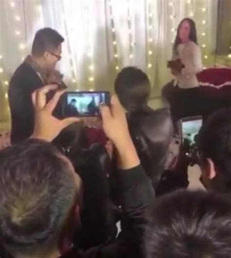 姚笛被富二代男友求婚视频流出，闺蜜马苏现身做俩人的见证人！ 每日头条