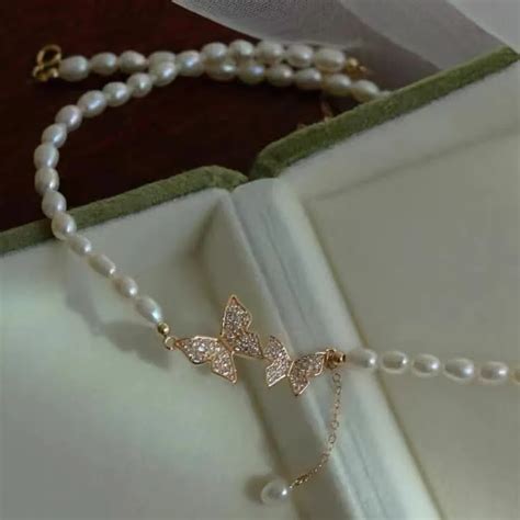 Cute Butterfly Pearl Stone Luxury Pearl Necklace Chain For Women