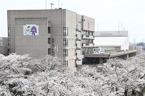 あげお富士住建ホール（上尾市文化センター） 館内には1050人収容の大ホール（間仕切りして534人収容の中ホールとして使用可）、166人