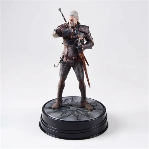 the witcher 3 figure Dark Horse Deluxe The Witcher 3: the witcher ...