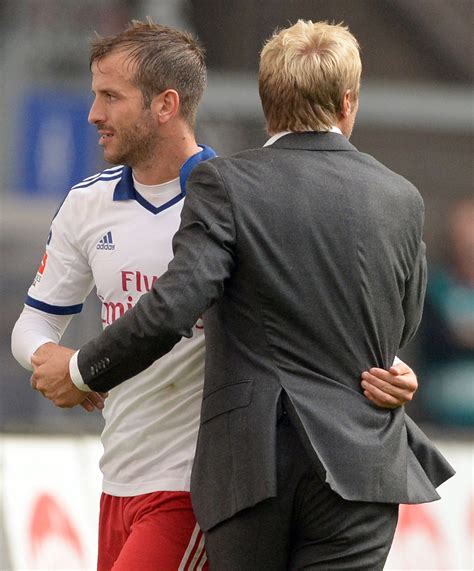 Hsv Krise Van Der Vaart Kritisiert Fink Rauswurf Der Spiegel