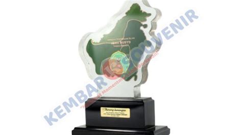 Contoh Model Plakat Pusat Pelayanan Teknologi Badan Pengkajian Dan
