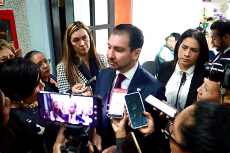 Si la escasez hídrica es un tema político como dice Martí Batres pues