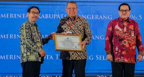 Penghargaan Lagi Kota Tangsel Terima Anugerah Meritokrasi 2022