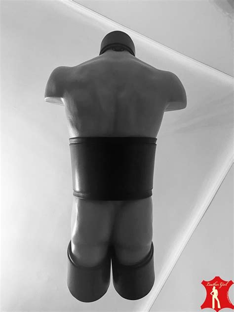 SZEXHINTA The Leather Girl