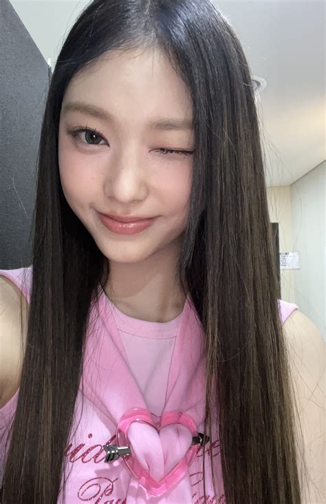 Newjeans Pics On Twitter Pretty People Kpop Girls New Jeans Style