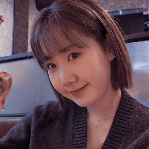 Yeoniee🤍 Adlı Kullanıcının Jin Ji Hee Panosundaki Pin