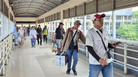 Hari H Lebaran 2026 Terminal Purabaya Bungurasih Sepi Penumpang Turun