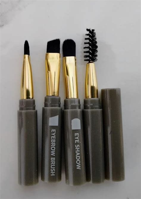 【年間約8000円節約】ダイソーメイクブラシを使ったメイク法 アラフィフ美容家のbeauty Recipe