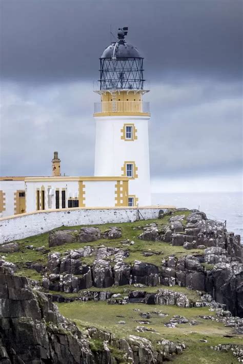 Neist Point Lighthouse On The Isle Of Skye A Guide For Tourists