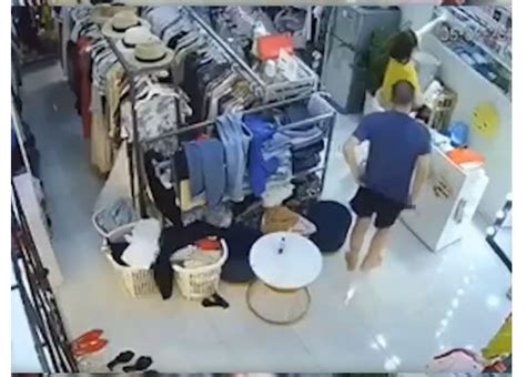 女老板遭闯店性侵！主动帮戴保险套 夺30cm长刀智取淫狼 星岛日报