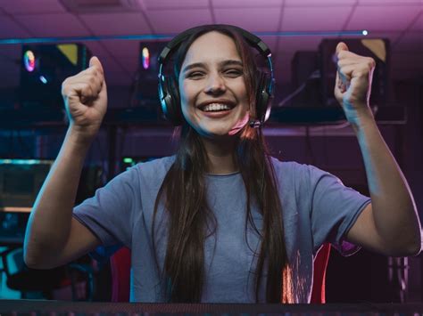 Mujeres En El Mundo Gaming Oportunidades Y Riesgos