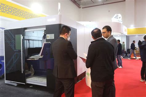 الرئيسية شركة توب ليزر لماكينات Cnc للحفر والتقطيع