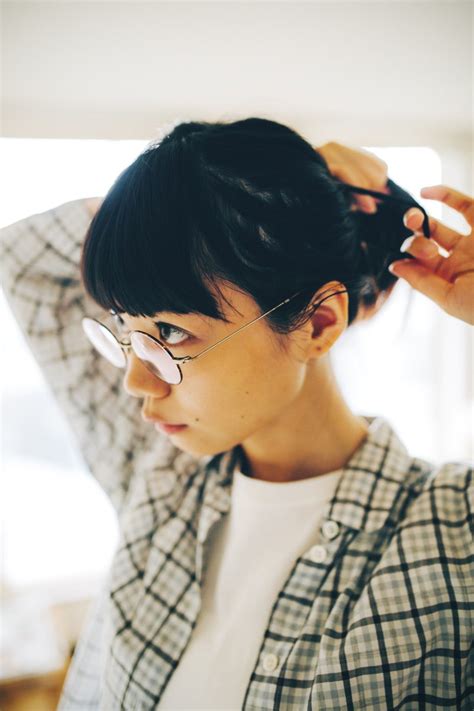 眼鏡っ娘botめがねっ娘、メガネ女子 On Twitter 20230203 0030 逗人喜愛的女孩照片戴眼鏡的。 眼鏡的女孩