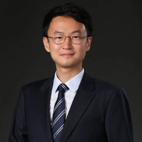 新闻｜电子系教师林星入选《麻省理工科技评论》亚太区“35岁以下科技创新35人” 清华大学电子工程系
