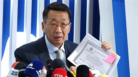 Хуурамч дипломтой нь тогтоогдсон багш цаашид багшлах эрхгүй болно Etv