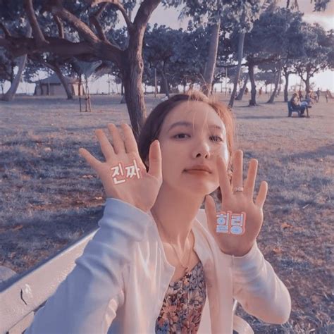 Ghim của pờ lyy trên Twice