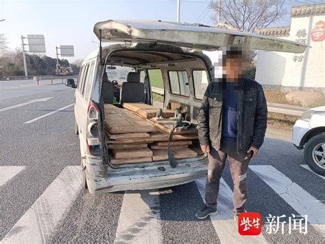 拆除座椅不等于是货运车！交警：改装拉货不合法车辆江宁面包车