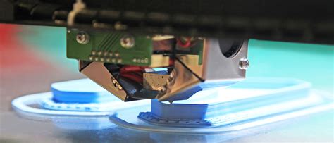 Lcp樹脂（液晶ポリマー）とは？ 特徴・用途例・加工時のポイントについて解説します オンライン展示会プラットフォームevort（エボルト）