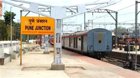 Pune News आता पुणे रेल्वे स्थानकावर कृत्रिम प्रज्ञेची नजर Pune