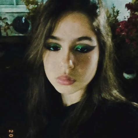 Isabelle Severo Schüler Isabelleschuler • Threads Say More