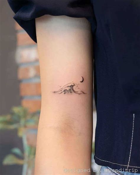 Super Simple Wave Tattoo Small Wave Tattoo Smal Tattoo Wave Tattoo