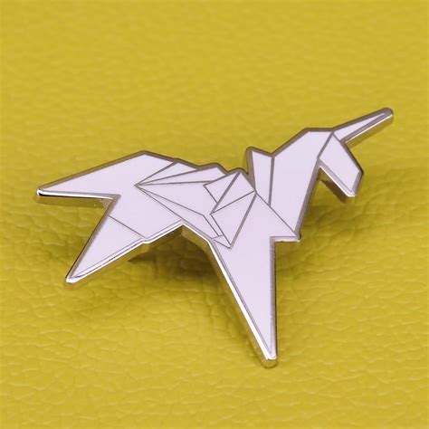 Blade Runner Origami Unicorn Hard Enamel Lapel Pin 2049 Movie Chicken