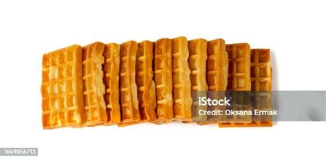벨기에 와플 스택 분리 사각형 와플 쿠키 부드러운 황금 벨기에 와플 웨이퍼 비스킷 아침 식사 0명에 대한 스톡 사진 및 기타 이미지 Istock