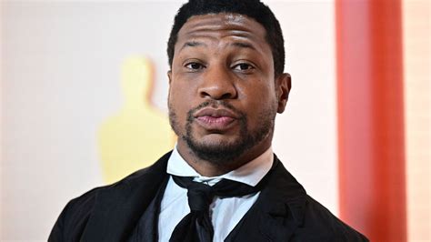Mais Mulheres Denunciam Ator Jonathan Majors Por Abuso