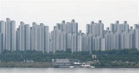 주택공급 충분하다는데 나홀로·소형 아파트도 청약 과열