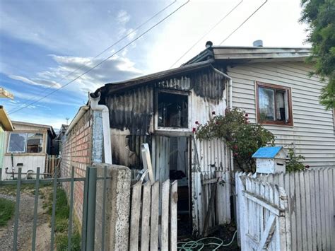 Incendio deja el de una casa habitación quemada ELPINGUINO