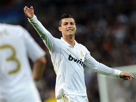 بالفيديوللمرة الأولى كريستيانو رونالدو ضيف بقناة عربية 30112016