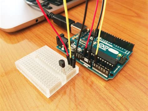 [arduino] 温度センサー Lm61biz の値を読み取る Life With It