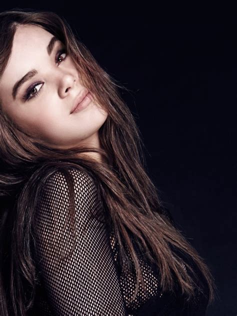 1650x2200 Resolution Beautiful Hailee Steinfeld In Black 1650x2200