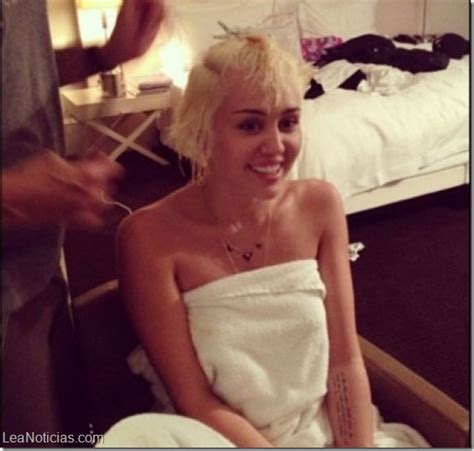 Miley Cyrus Sigue Dando De Que Hablar Con Sus Nuevas Fotos En Topless Lea Noticias