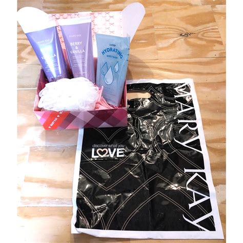Mary Kay Bath And Body Mary Kay Berry Vanilla Shower Gel Body Lotion