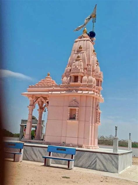 Pathar Ka Pooja Mandir For Worship Material Sandstone At ₹ 1500