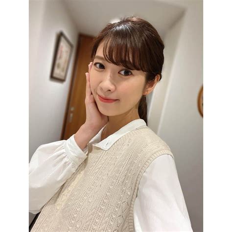 玉巻映美さんのインスタグラム写真 玉巻映美instagram 「 ぽっこり！！！！！ ひー自分のお腹の大きさに驚いてます。笑 ⁡