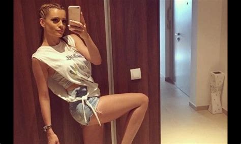 NAKON POROĐAJA Evo kako Jelena Kostov izgleda nakon rođena sina foto