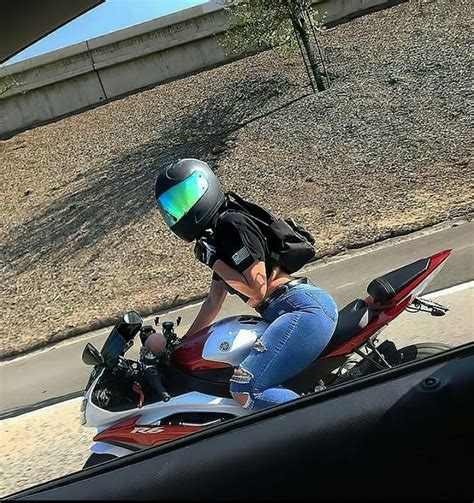 Pin En Moto Motocicleta De Chica Chicas De Motocross Motos Guapas