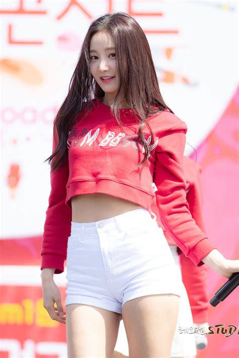 180407 모모랜드 연우 자연광 미모 입덕짤 윤아저장소 Kgirlsnet