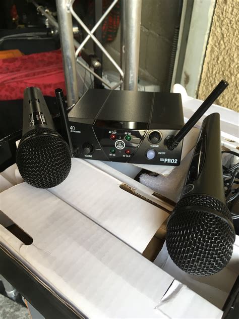 WMS 40 Pro Dual Vocal AKG WMS 40 Pro Dual Vocal Audiofanzine