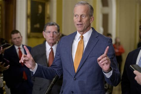 Бюджетні розбіжності у Конгресі США Республіканці змагаються за підтримку Трампа Українська