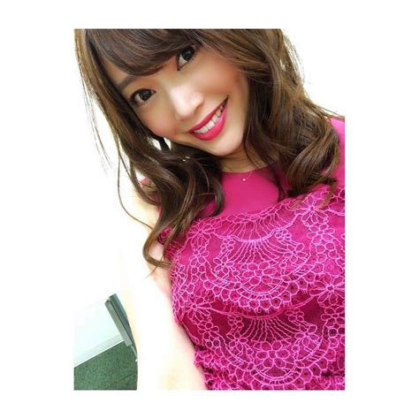 松本圭世さんのインスタグラム写真 松本圭世instagram「 今日はぷりぷりのピンク！👗💓﻿ Mycloset2010