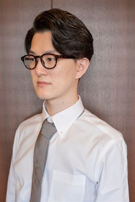 ビジネス七三分け｜ヘアカタログ｜高級理容室 床屋 ヒロ銀座ヘアーサロン
